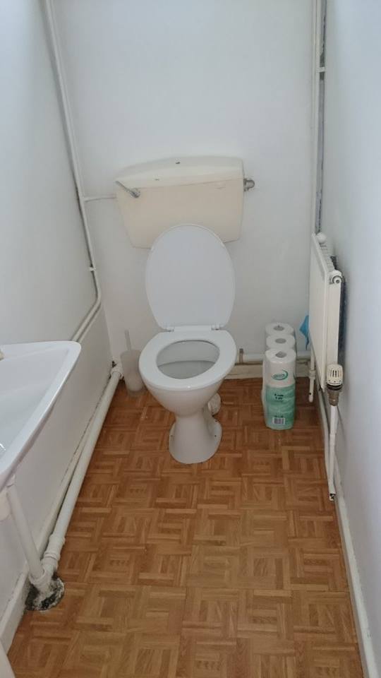 Toilet 1 – Building Pol
